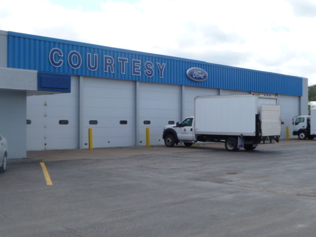 Courtesy Ford - Davenport, IA | Cars.com
