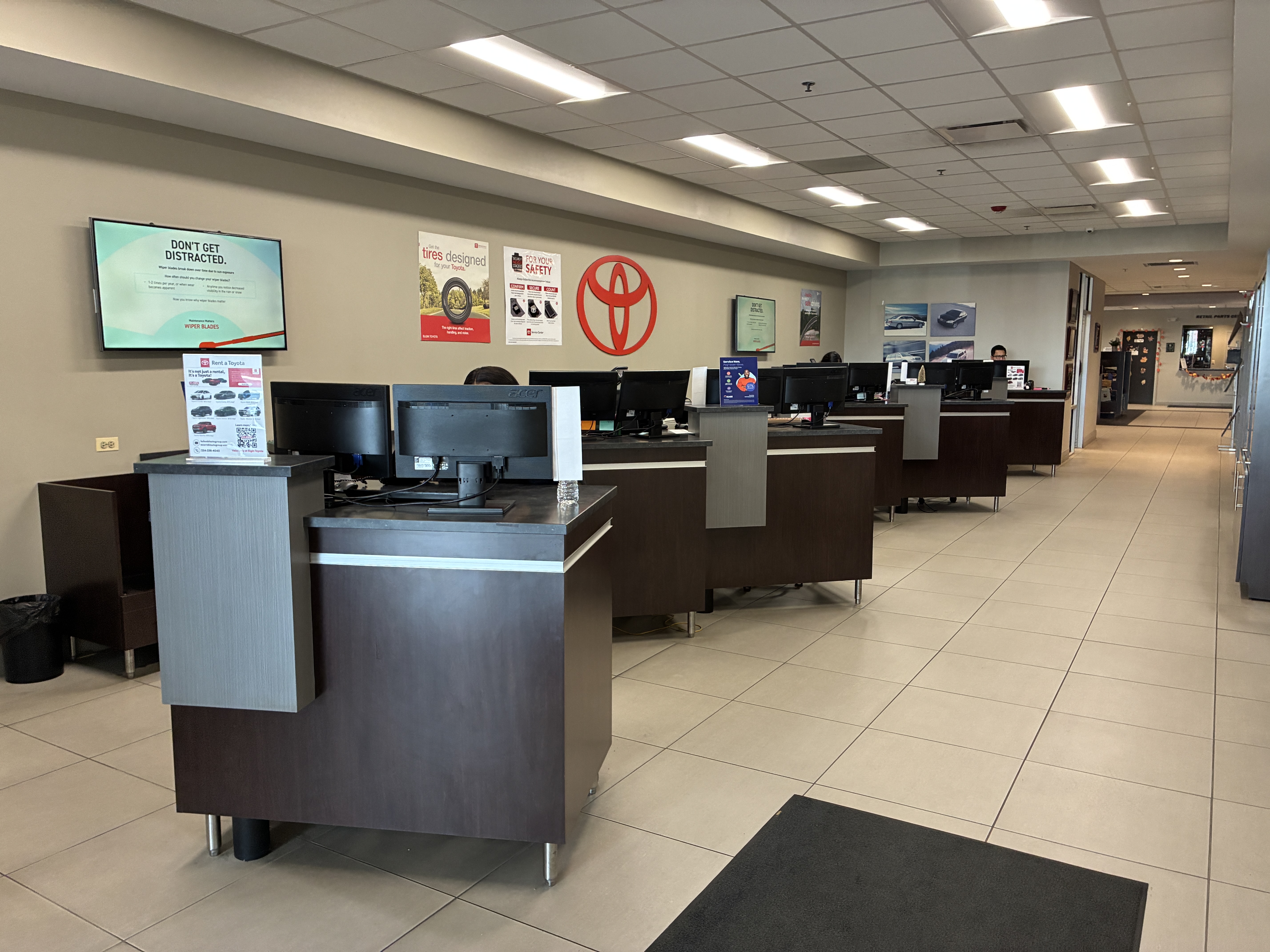 Elgin Toyota - Streamwood, IL | Cars.com