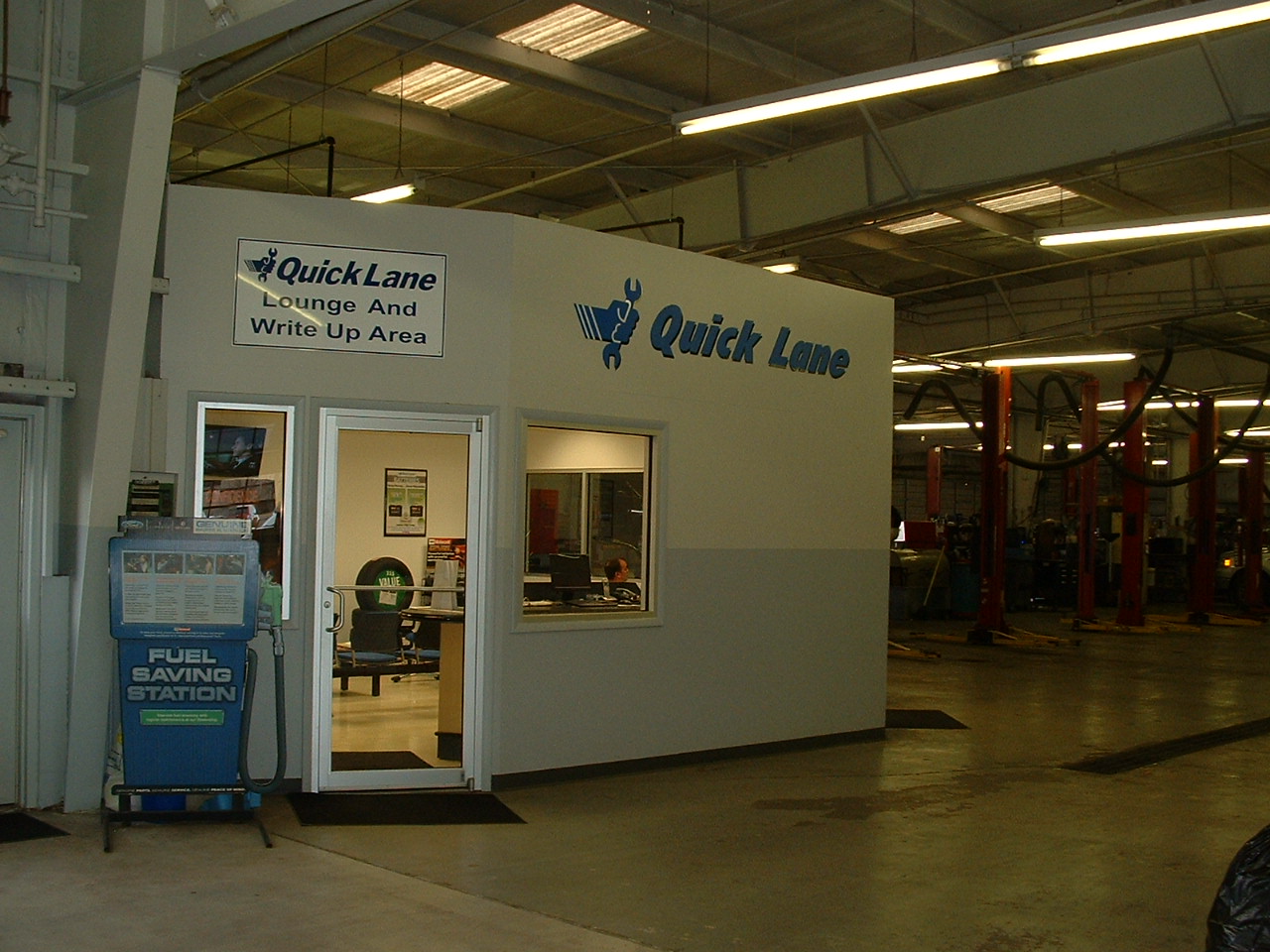 Roberts Motors - Alton, IL | Cars.com