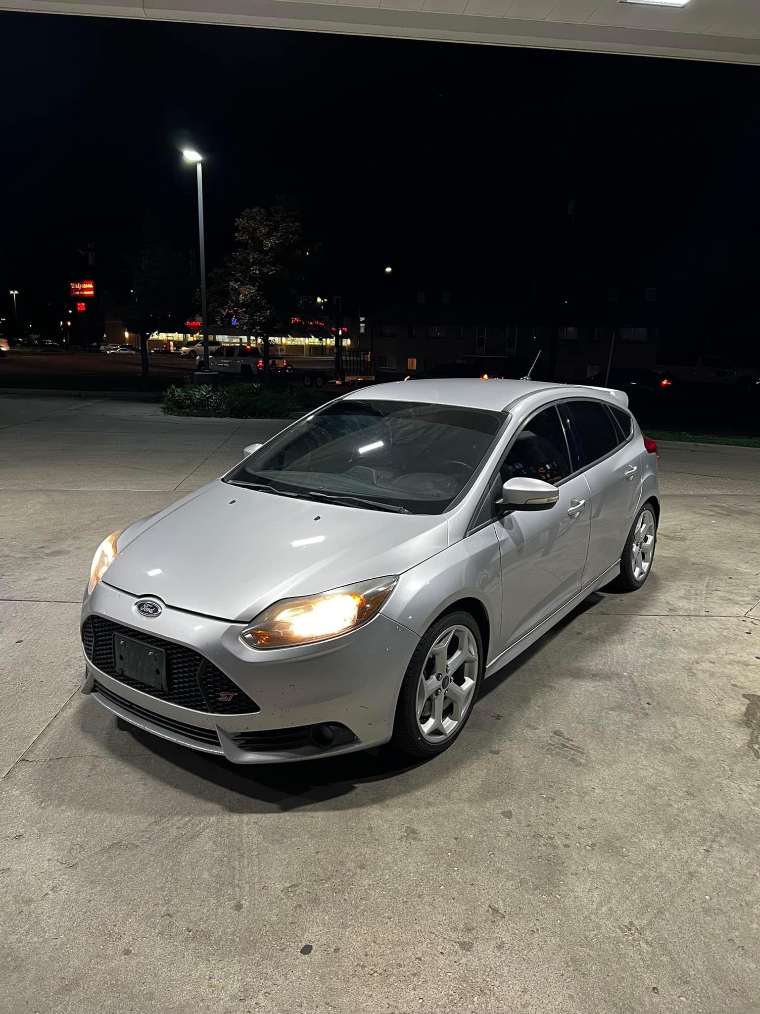 2022 Ford Focus St Ingot Silver