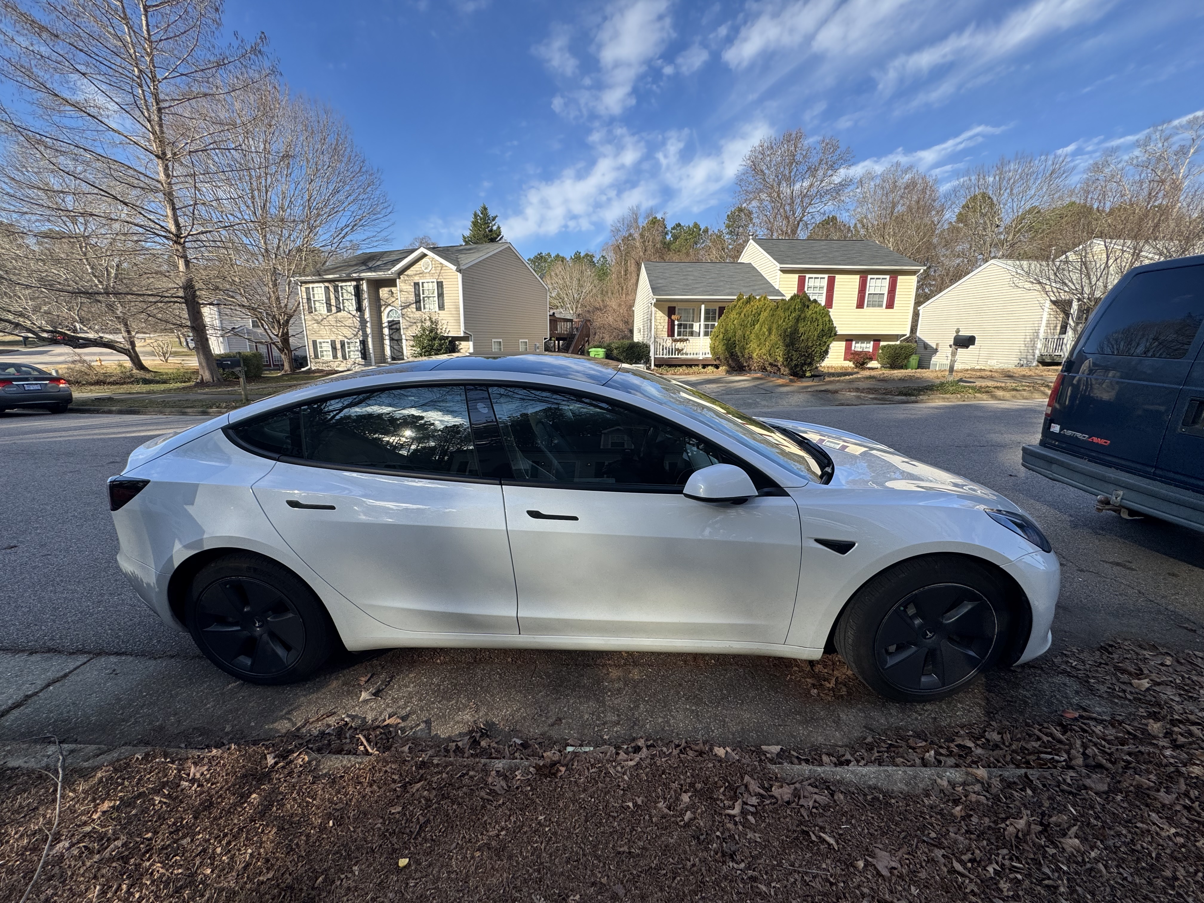 2022 Tesla Model 3 - Specs, Prices, Range, Reviews & Photos | Cars.com