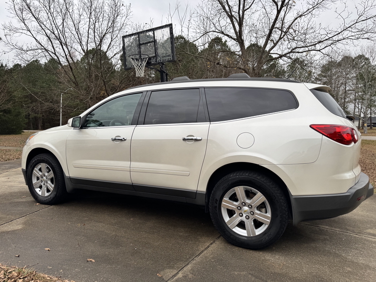2012 Chevrolet Traverse - Specs, Prices, MPG, Reviews & Photos | Cars.com