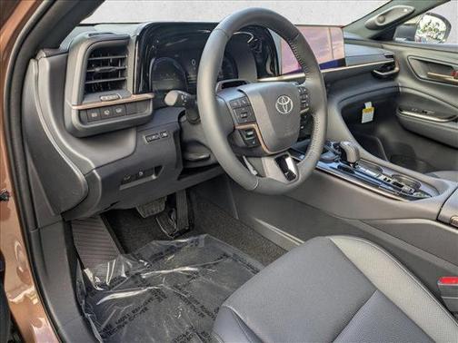 New and Used 2026 Toyota Crown Signia Limited for Sale Near North El ...