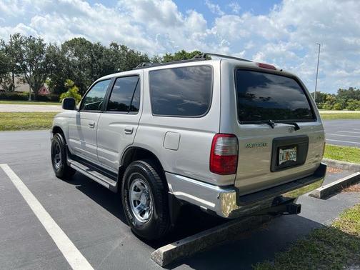 Used 2000 Toyota 4Runner for Sale Near Me | Cars.com