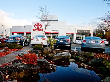 2019 Toyota RAV4 Hybrid - Specs, Prices, MPG, Reviews & Photos | Cars.com