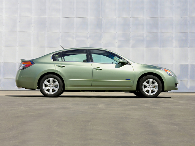 2009 Nissan Altima Hybrid - Specs, Prices, MPG, Reviews & Photos | Cars.com
