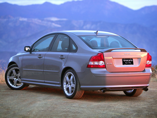 2005 Volvo S40 - Specs, Prices, MPG, Reviews & Photos | Cars.com