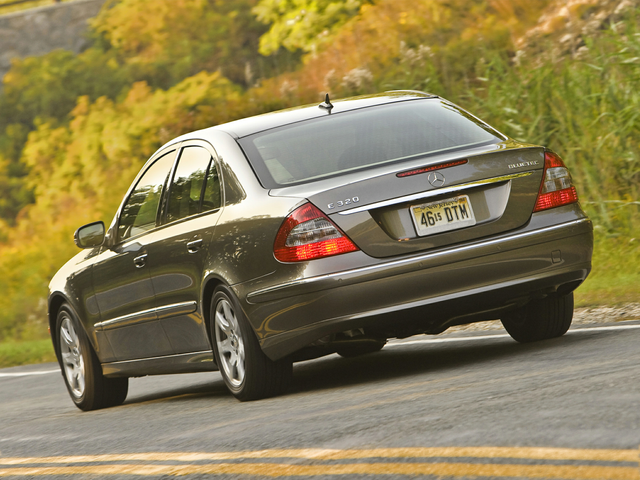 2009 Mercedes-Benz E-Class Specs, Price, MPG & Reviews | Cars.com