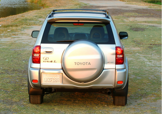 2005 Toyota RAV4 - Specs, Prices, MPG, Reviews & Photos | Cars.com