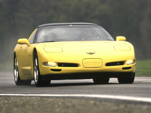 2003 Chevrolet Corvette Specs, Price, MPG & Reviews | Cars.com