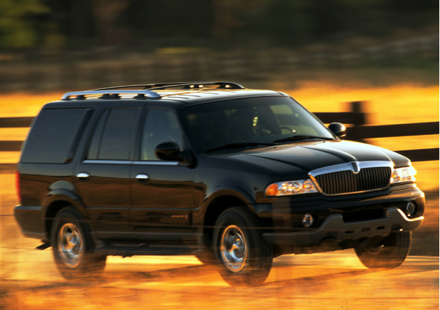 2002 Lincoln Navigator Specs, Price, MPG & Reviews | Cars.com