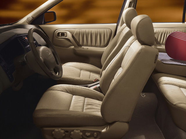 2002 INFINITI G20 - Specs, Prices, MPG, Reviews & Photos | Cars.com