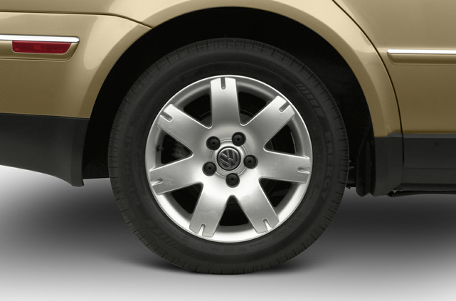 2002 Volkswagen Passat Specs, Price, MPG & Reviews | Cars.com