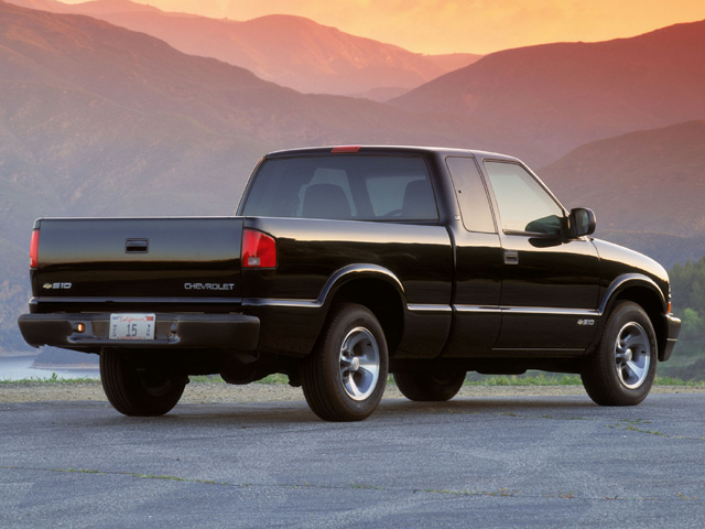 2002 Chevrolet S-10 - Specs, Prices, MPG, Reviews & Photos | Cars.com