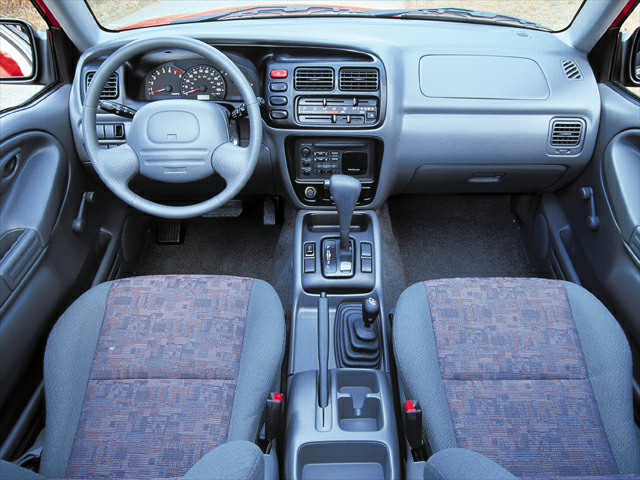 2000 Chevrolet Tracker - Specs, Prices, MPG, Reviews & Photos | Cars.com