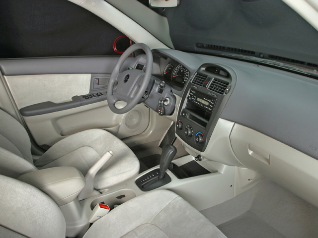 2005 Kia Spectra - Specs, Prices, MPG, Reviews & Photos | Cars.com