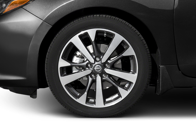 2017 Nissan Altima - Specs, Prices, MPG, Reviews & Photos | Cars.com