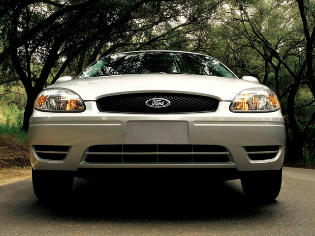 2005 Ford Taurus - Specs, Prices, MPG, Reviews & Photos | Cars.com